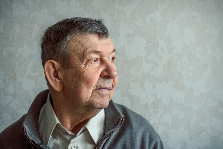 Dementia vs. Normal Brain Aging: Some Telltale Differences - Home